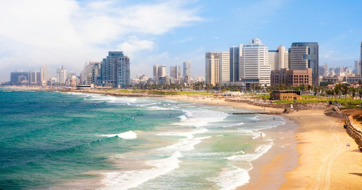 Young JW3: Israeli Dancing on the Beach | JW3